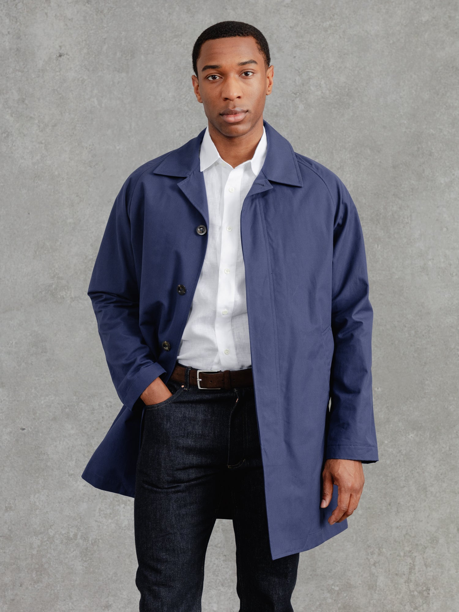 The Ventile® Raglan Raincoat - French Navy – PrivateWhite V.C.