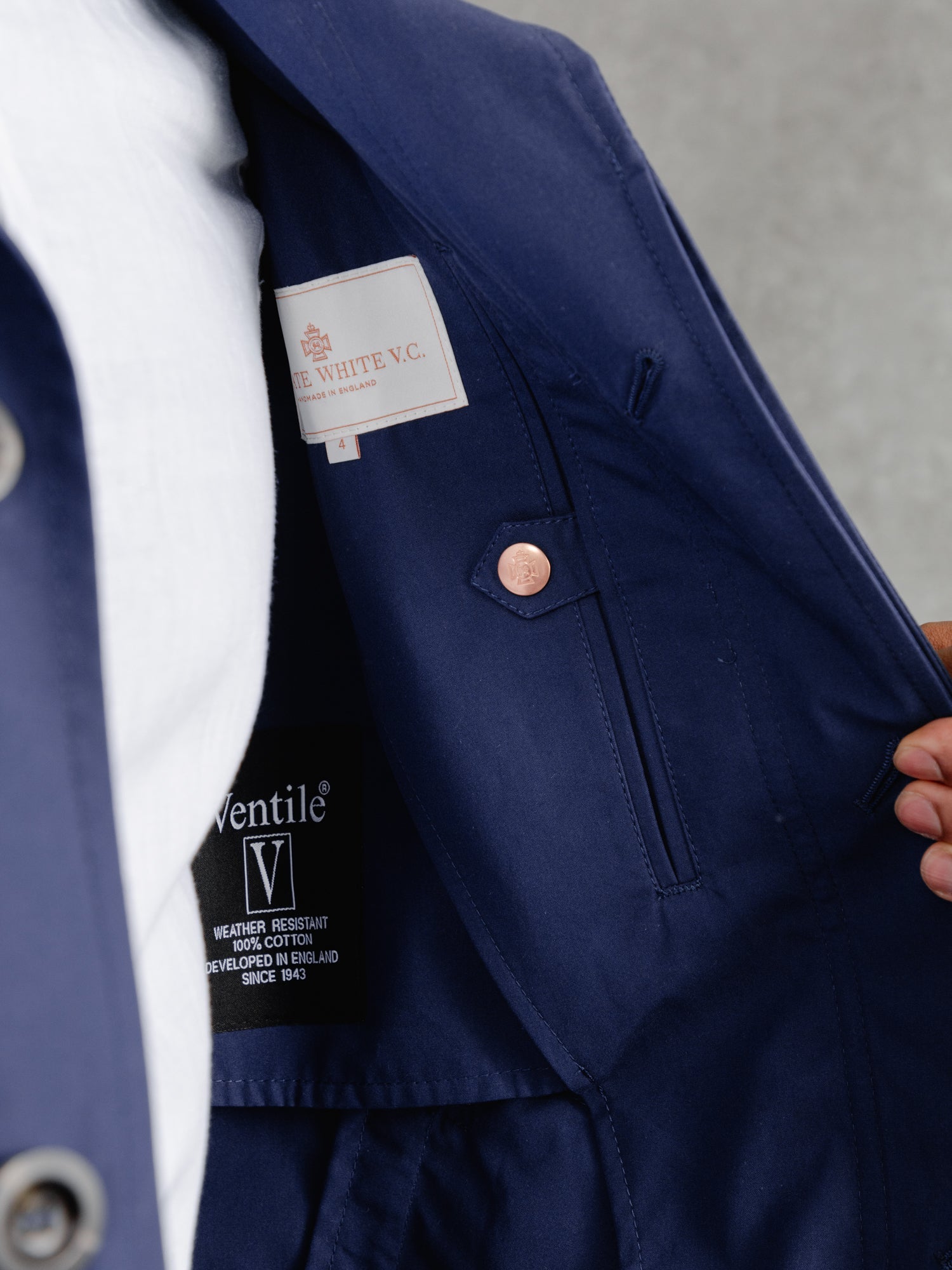 The Ventile® Raglan Raincoat - French Navy – PrivateWhite V.C.
