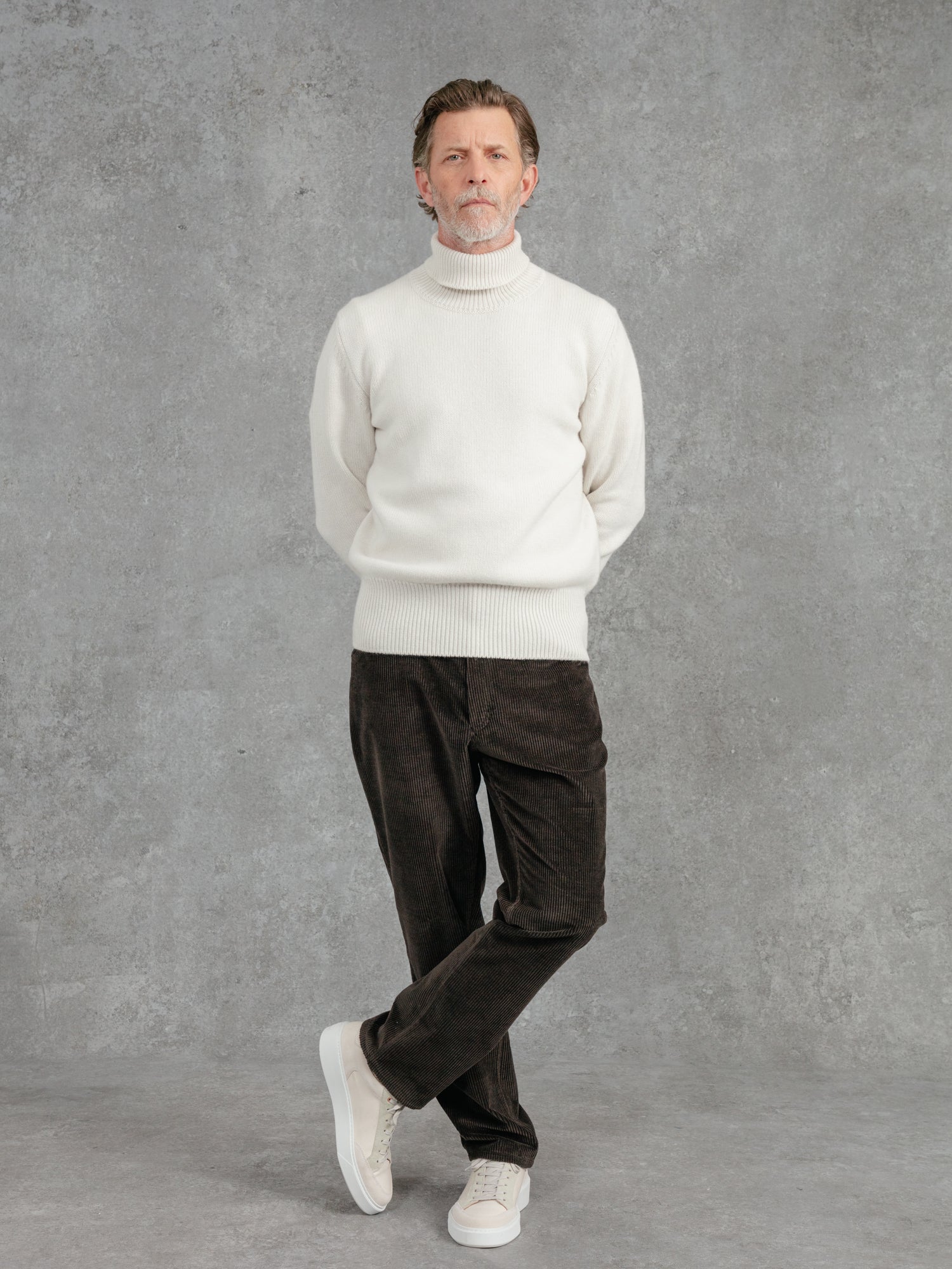 The Cashmere Submariner Rollneck - Ivory